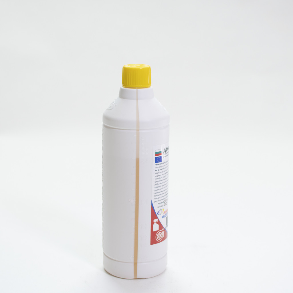 Acidic strong concentrate for cleaning aluminium rims
